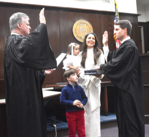 County judges Crain, Skelton sworn in - Gadsden Messenger